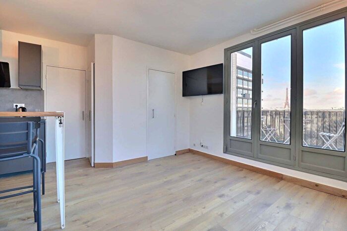 Appartement 1 pièce à louer à Cambronne-Garibaldi, Paris 15ème arrondissement