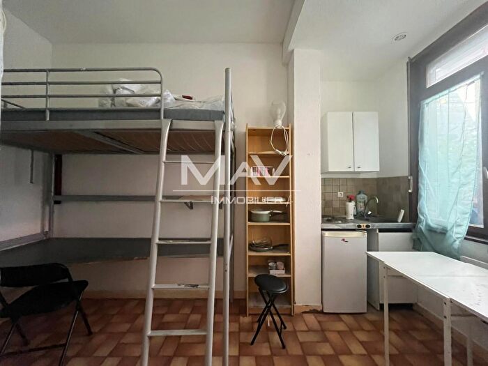 Lille, Saint-Maurice, Pellevoisin : Appartement 1 pièce à louer