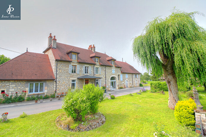 Cuisia : Maison 11 pièces à vendre