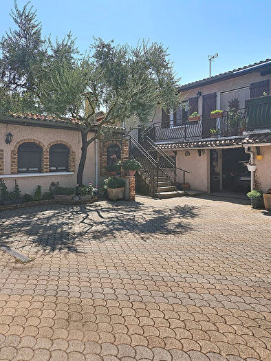 Pierre-Bénite : Maison 7 pièces à vendre