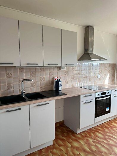 Appartement à louer - Peripherie, Saint-Genest-Lerpt - 3 pièces - 2 chambres