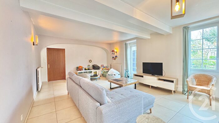 Maison à louer - Poyartin - 7 pièces - 6 chambres