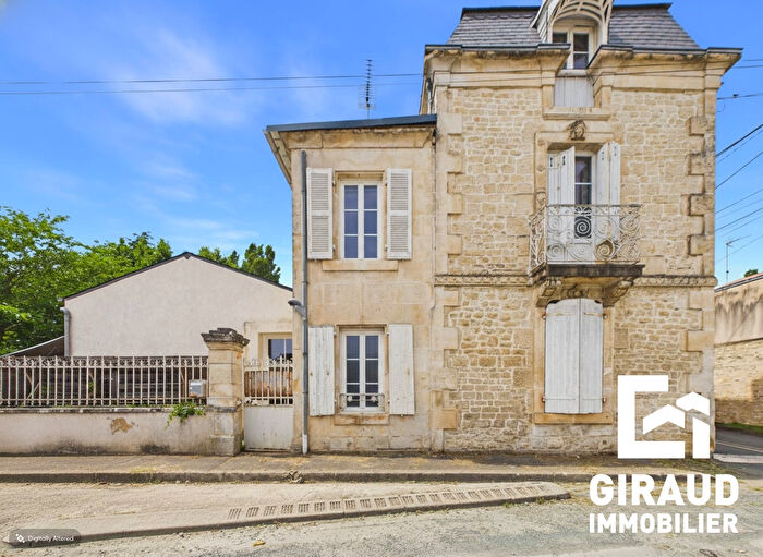 Fontenay-le-Comte, Commerce, Marchoux - Maison 5 pièces à vendre