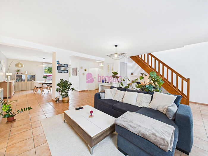 Appartement à vendre - Corny-sur-Moselle - 5 pièces - 3 chambres