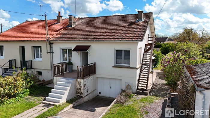 Maison 5 pièces à Moulins, Madelaine, à vendre