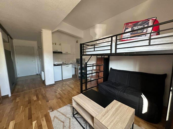 Appartement 1 pièce à École Joseph Bara-Groupe scolaire Carnot-Hôtel de Ville, Agen, à louer