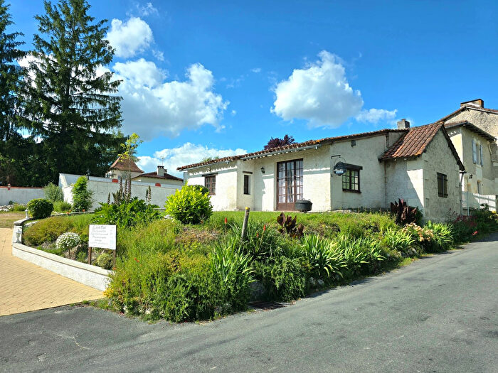 Maison à vendre - Saint-Paul-Lizonne - 17 pièces - 10 chambres