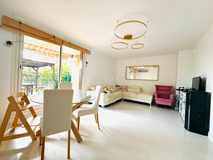 Appartement à louer - Le Jai-Les Fontinelles, Marignane - 4 pièces - 3 chambres