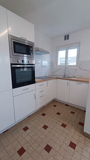 Maison à louer - Garennes-sur-Eure - 5 pièces - 4 chambres