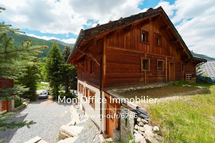 La Salle-les-Alpes : Maison 6 pièces à vendre