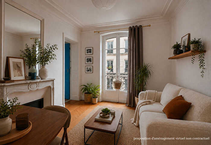 Appartement 3 pièces à vendre - Paris 15ème, Violet, Commerce
