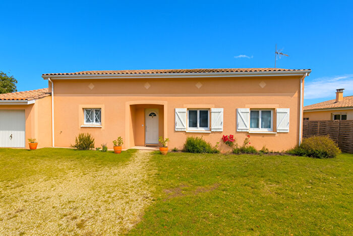 Maison à vendre - Saint-Pierre-du-Mont - 5 pièces - 4 chambres