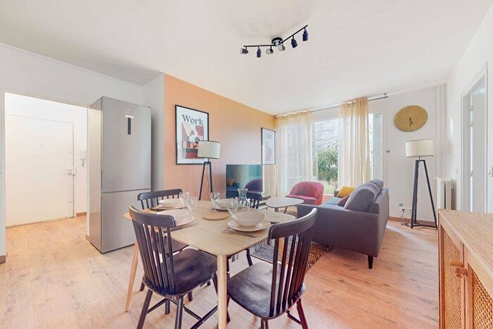 Appartement à louer - Hauts dAsnières-Argenteuil, Asnières-sur-Seine - 5 pièces - 4 chambres