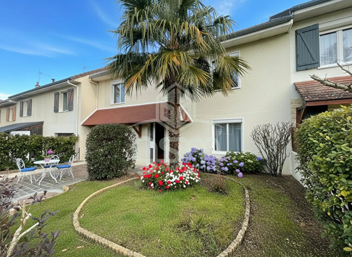 Maison à vendre - Montbazon - 5 pièces - 3 chambres