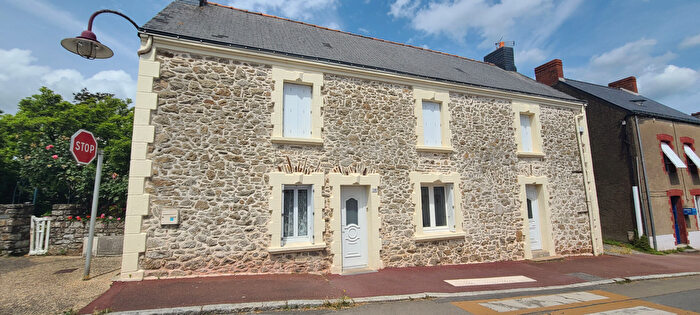 Maison à vendre - Besné - 6 pièces - 5 chambres