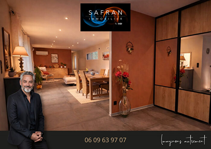 Maison à vendre - Commelle-Vernay - 6 pièces - 3 chambres