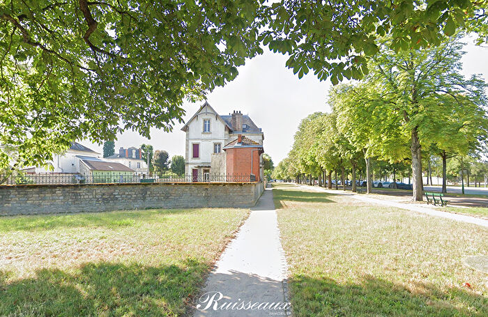 Maison à vendre - Dijon, Colombière, Parc Chevreul - 8 pièces - 5 chambres