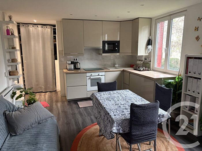 Appartement à vendre - Stains, Victor Renelle, Croix Blanche - 2 pièces - 1 chambre