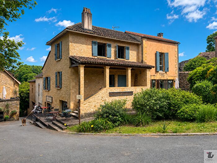 Saint-Avit-Sénieur : Maison 5 pièces à vendre