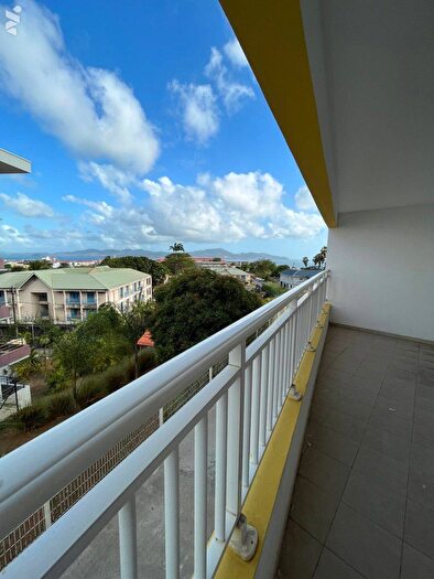 Appartement à louer - Fort de France - 3 pièces - 2 chambres