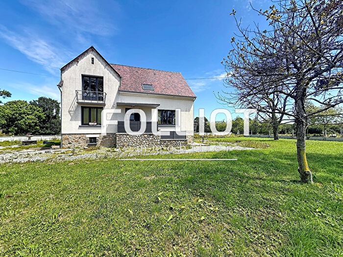 Maison 5 pièces à vendre à Saint-Symphorien-le-Valois