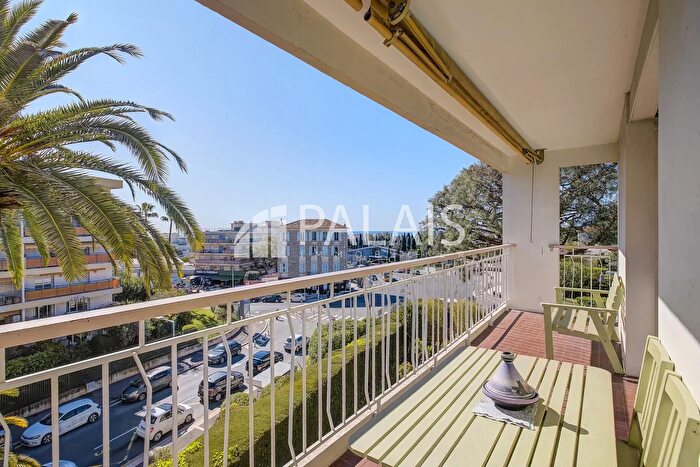 Appartement 3 pièces à Nice, Caucade, à vendre