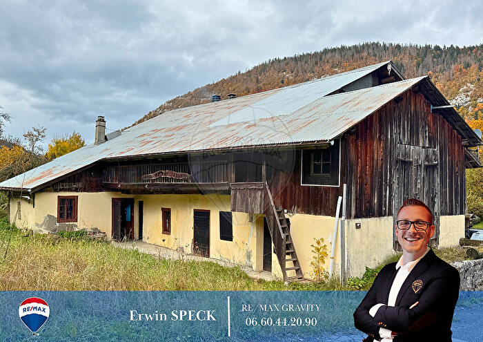 Maison à vendre - Arâches-la-Frasse - 5 pièces - 4 chambres