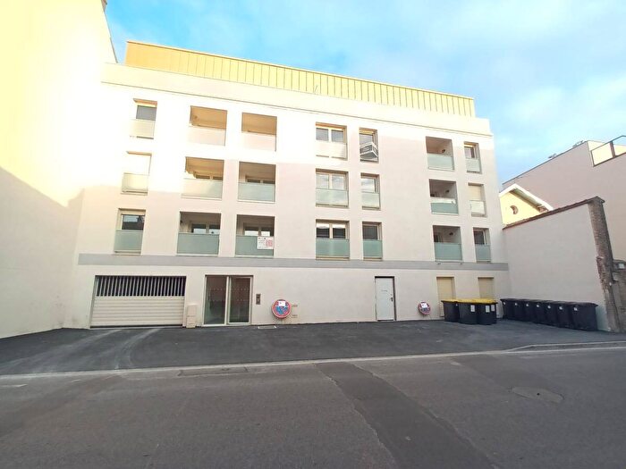 Appartement à louer - Laon Zola-Neufchâtel-Orgeval, Reims - 2 pièces - 1 chambre