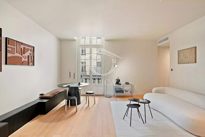 Appartement à vendre - Antibes, Coeur de ville - 3 pièces - 2 chambres