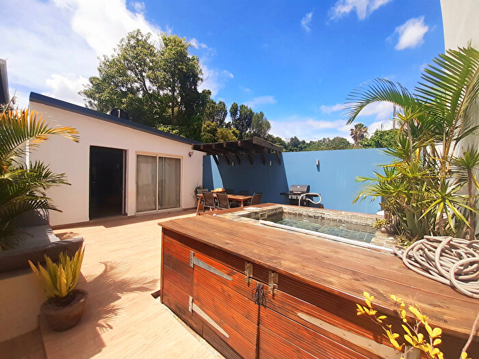 Maison à louer - Le Tampon, Dassy - 4 pièces - 3 chambres