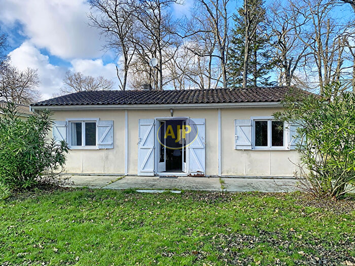 Maison à vendre - Hourtin - 4 pièces - 3 chambres