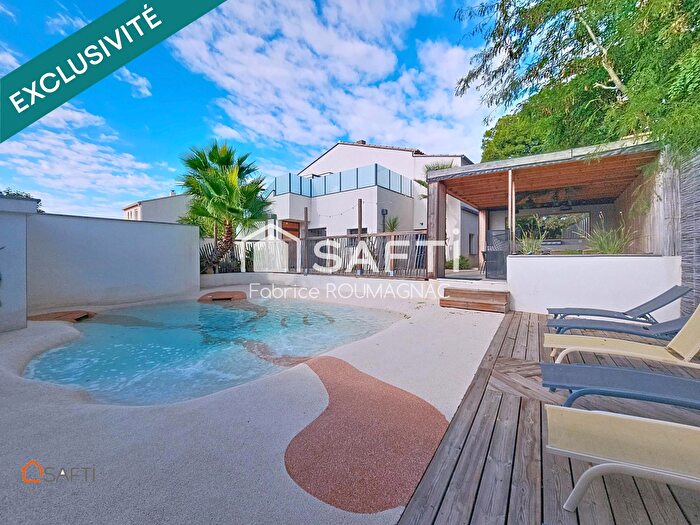 Maison à vendre - Colombiers - 10 pièces - 7 chambres