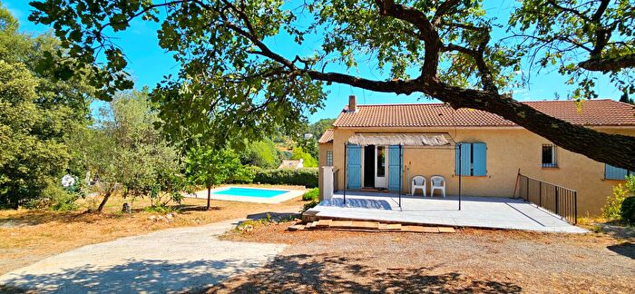 Maison à vendre - Lorgues - 8 pièces - 5 chambres