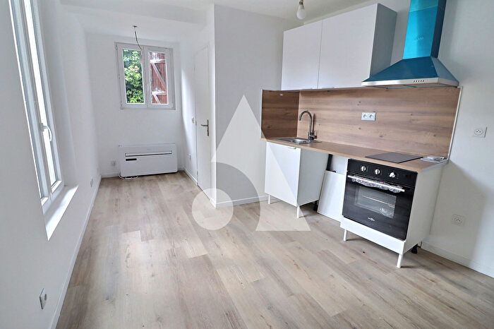 Appartement 1 pièce à Pontoise, Centre-ville, à vendre