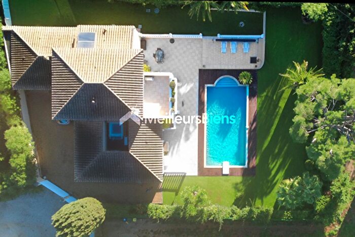 Maison à vendre - Sanary-sur-Mer, La Cride, Beau Cours - 6 pièces - 4 chambres