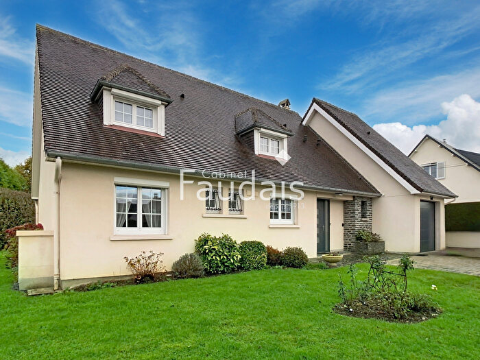 Maison à vendre - Saint-Lô, Sud - 8 pièces - 6 chambres