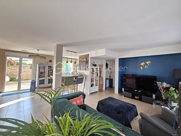 Maison à vendre - Balaruc-le-Vieux - 6 pièces - 4 chambres