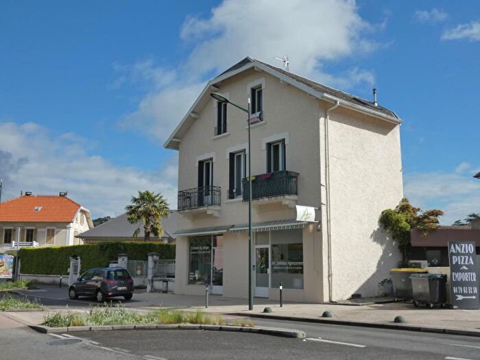 Aix-les-Bains, Ouest : Appartement 3 pièces à louer