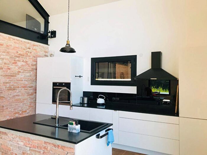 Maison à louer - Vaulnaveys-le-Bas - 5 pièces - 3 chambres