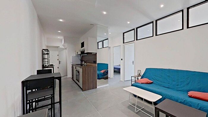 Appartement 3 pièces à Centre, Oullins-Pierre-Bénite, à louer