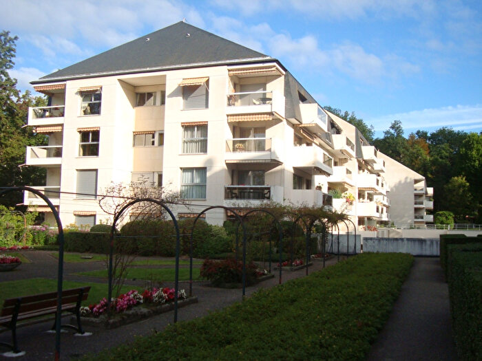 Appartement à louer - Fontainebleau, Pleus - 3 pièces - 2 chambres