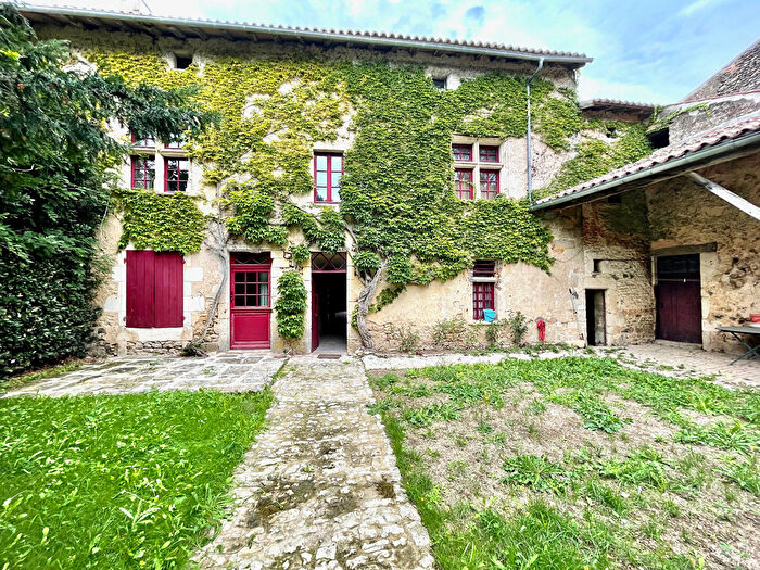 Maison à vendre - La Chapelle-Montreuil - 6 pièces - 4 chambres