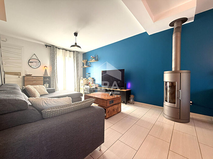 Maison à vendre - Guignes - 5 pièces - 3 chambres