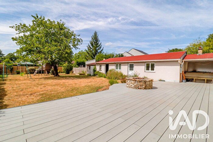 Maison 7 pièces à louer à Cressely et Buisson, Magny-les-Hameaux