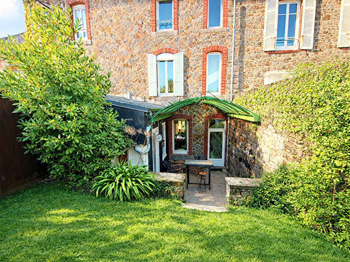 Maison à vendre - Saint-Brieuc, Centre-ville, Saint-Michel, Le Légué, Notre-Dame - 5 pièces - 4 chambres