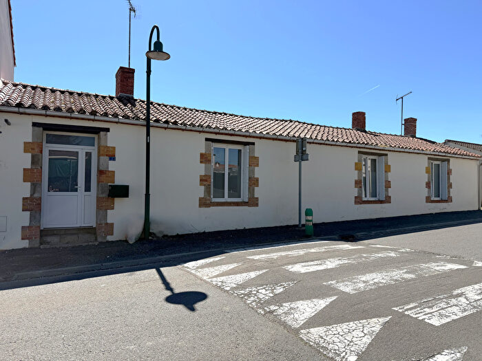 Maison 4 pièces à vendre à Maché