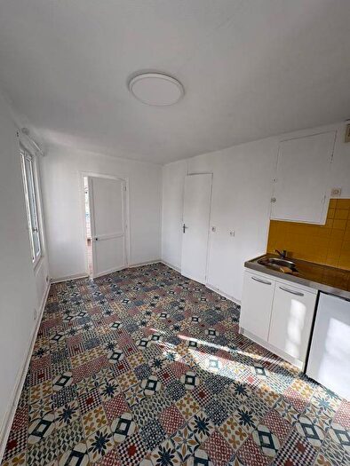 Appartement à louer - Collegiale, Mantes-la-Jolie - 1 pièce