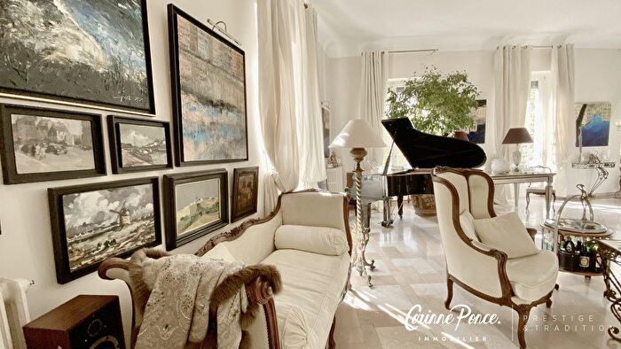 Appartement à vendre - Nîmes - 6 pièces - 4 chambres