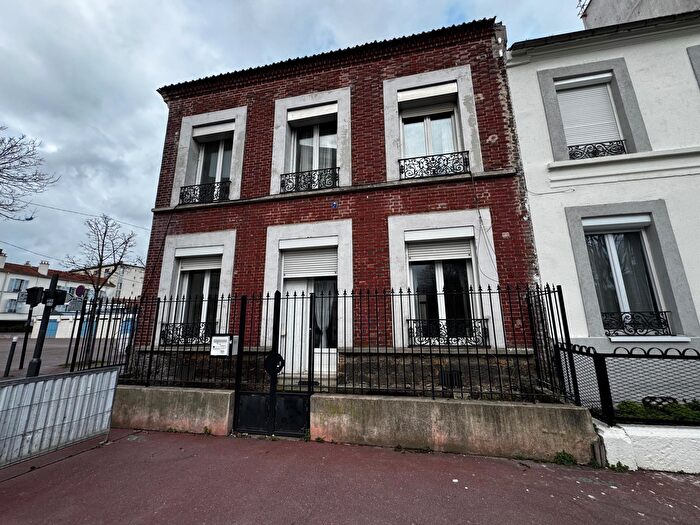 Maison 8 pièces à Saint-Ouen, Centre-ville, à vendre