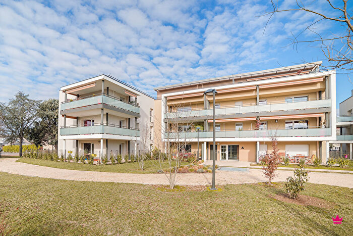 Appartement à vendre - Chassieu - 3 pièces - 2 chambres